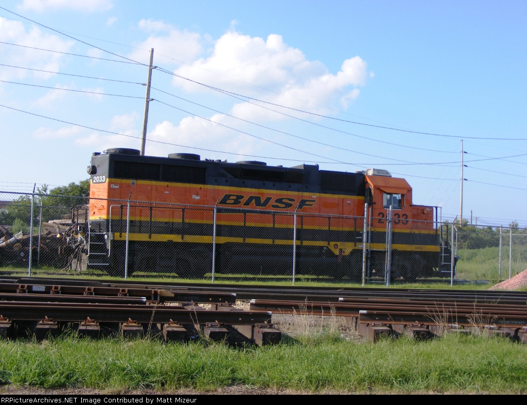 BNSF 2033
